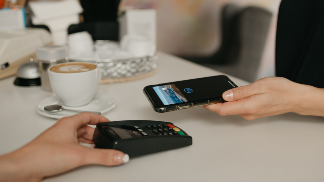The adoption of contactless payments and its impact on the retail industry